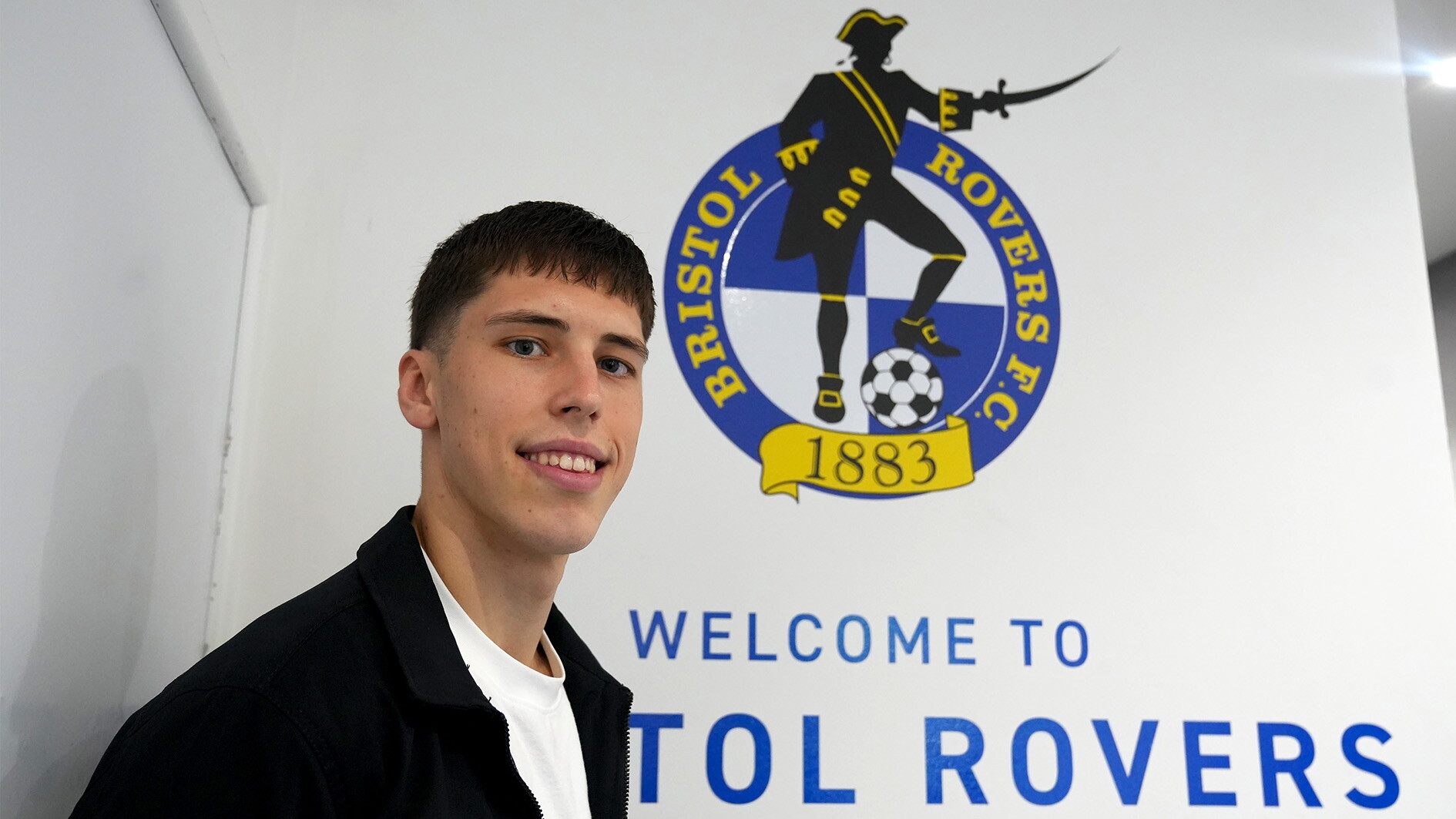 "I can’t wait to play in front of the fans" | Stephan Negru's first ...